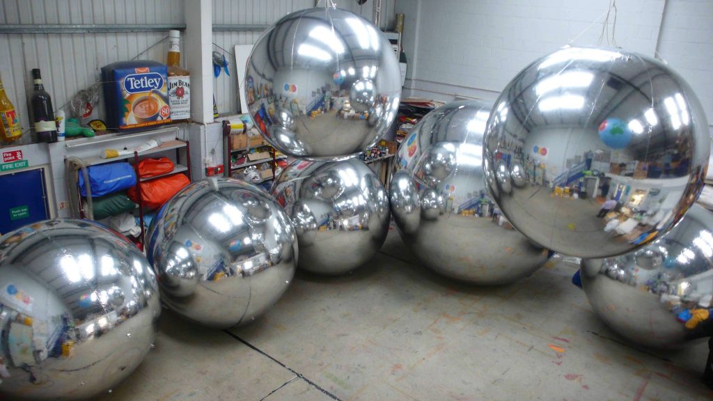 Giant Silver Chrome Balls for High Impact Exhibition Stand