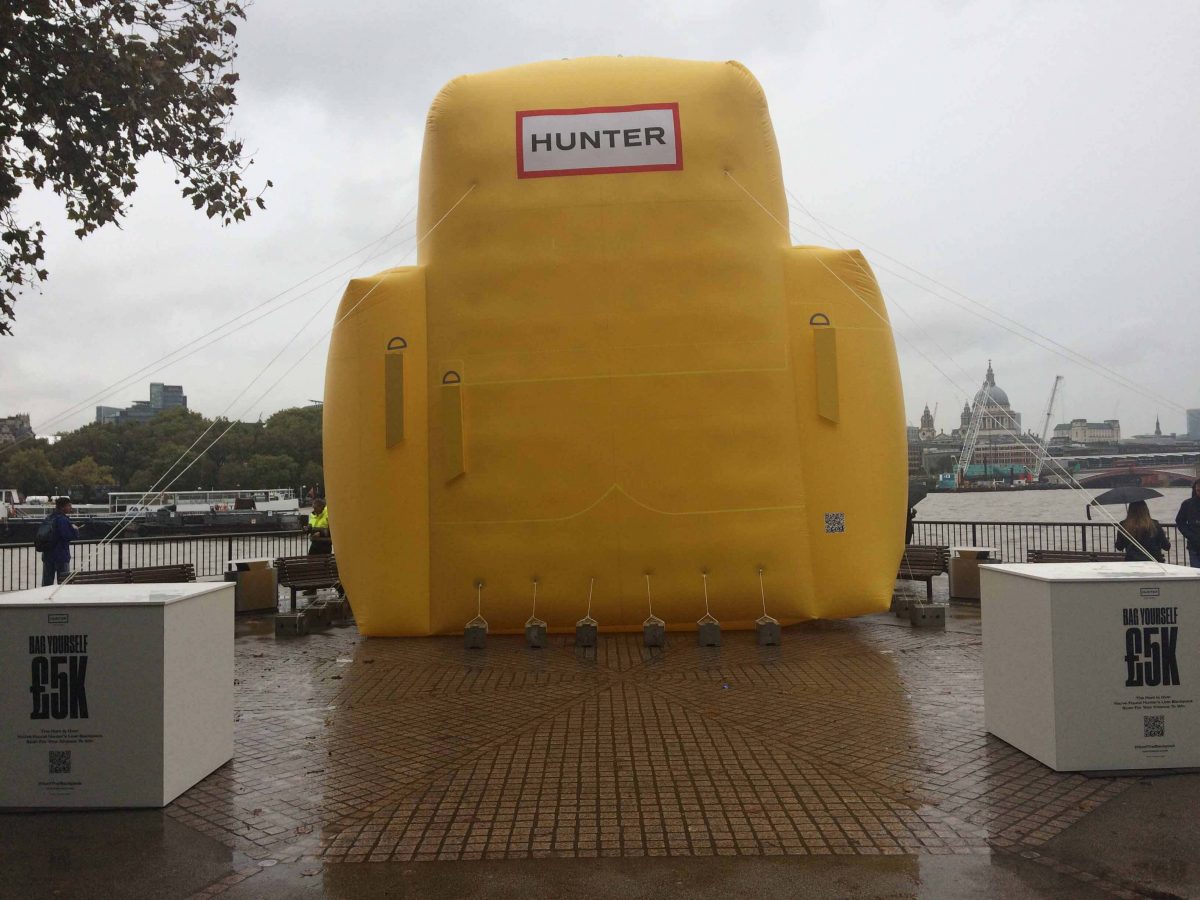 Hunter Giant Inflatable Backpack Scavenger Hunt in 3 Cities